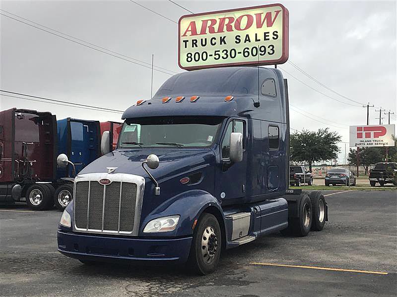 2016 Peterbilt 587 For Sale | 75" Sleeper | #241822