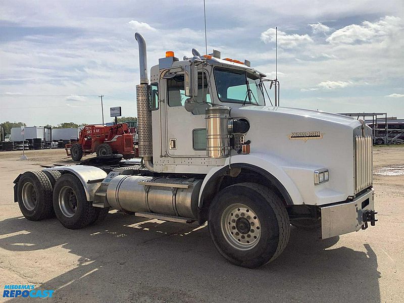 2000 Kenworth T800 (For Sale) | Day Cab | #2-10790 (1013)
