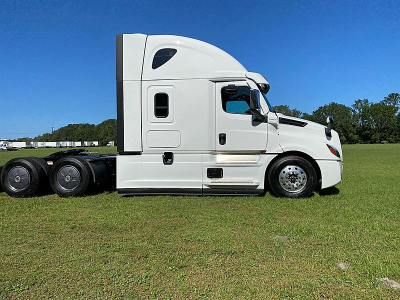 2021 Freightliner New Cascadia For Sale | 72" Sleeper | #MY2921