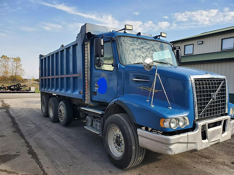 2005 Volvo VNL For Sale | Dump Truck | #5N393072