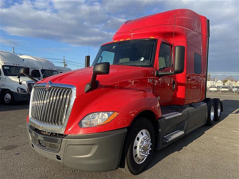 2018 International LT (For Sale) | 73" Sleeper | #243579