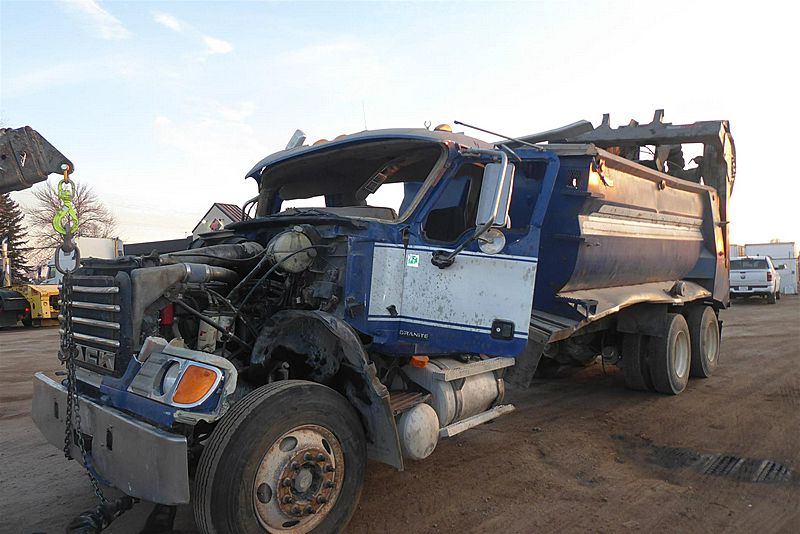 2003 Mack Granite cv513 (For Sale) | Cab & Chassis | #9470