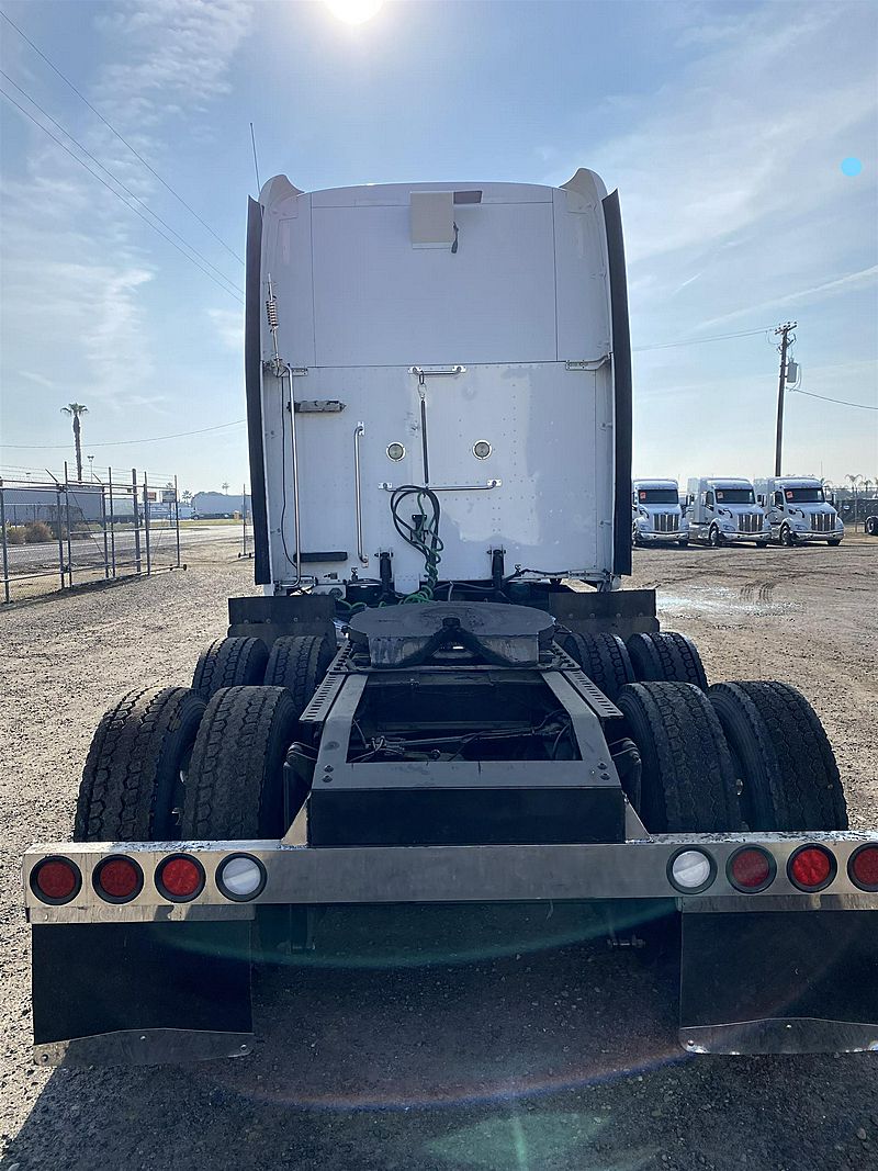 2013 Peterbilt 587 For Sale | Sleeper Truck | #PR181759