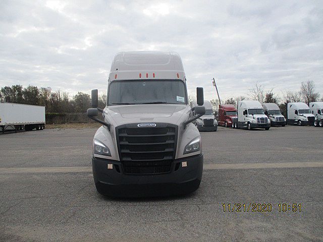 2019 Freightliner P4 CASCADIA (For Sale) | 72" Sleeper | #68895