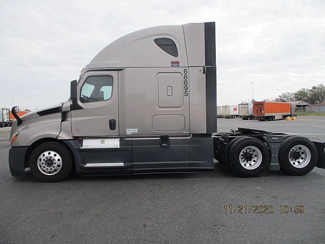 2019 Freightliner P4 CASCADIA (For Sale) | 72" Sleeper | #68895