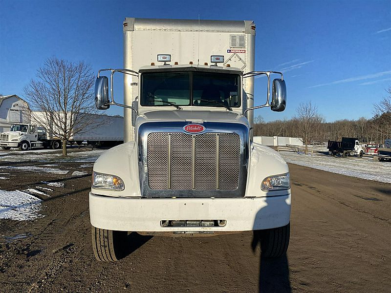 2013 Peterbilt 337 For Sale | 26' | Non CDL | #8664
