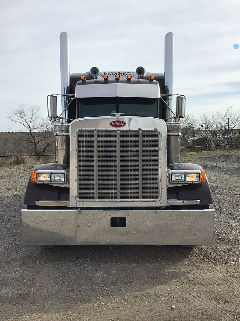 2005 Peterbilt 379 For Sale | Sleeper Truck | #SU826557