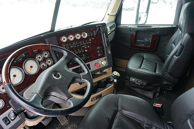 2011 Freightliner Coronado 132 (For Sale) | Condo Dbl Bunk Sleeper | # ...