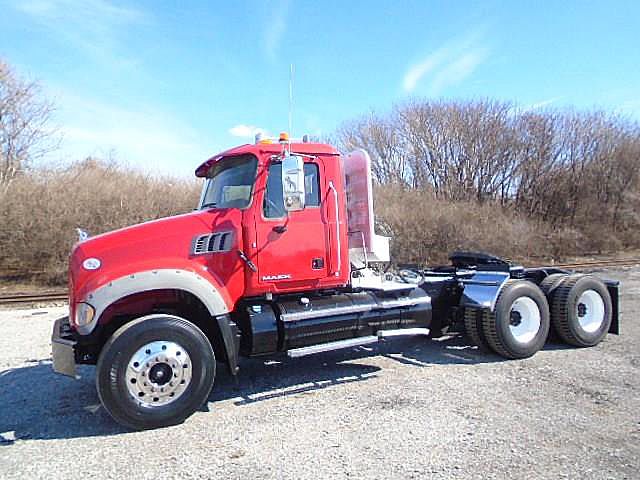 2017 Mack Granite GU713 (For Sale) | Day Cab | #HM033613U
