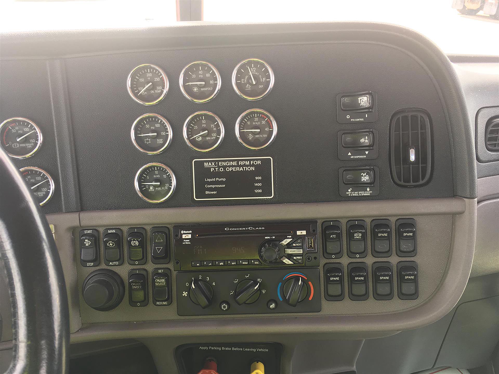 2015 Peterbilt 388 For Sale | Day Cab | #30N281460