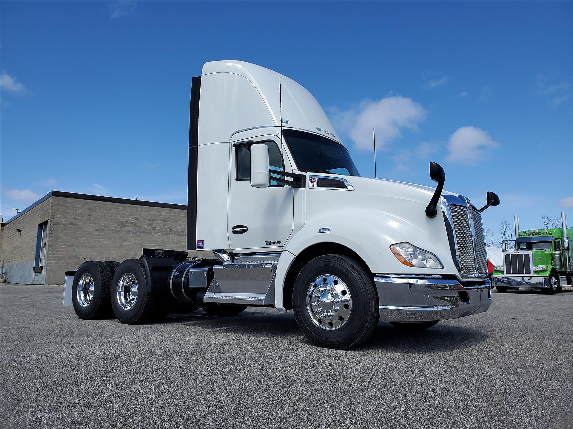 2015 Kenworth T680 For Sale | Day Cab | #1154270