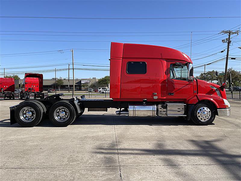 2018 Volvo VNL 730 For Sale | 77" Sleeper | #246324