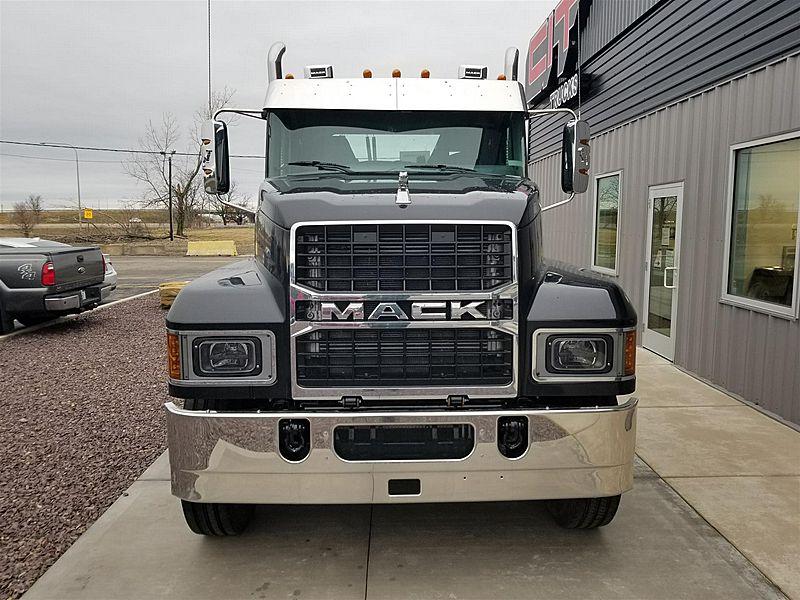 2022 Mack Pinnacle (For Sale) | Day Cab | #HM100060