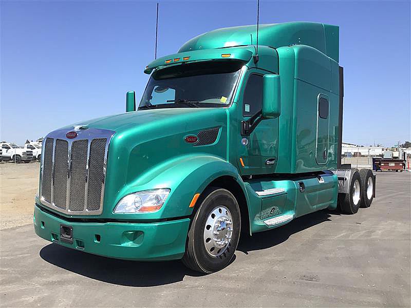 2017 Peterbilt 579 For Sale | 80" Sleeper | #246447