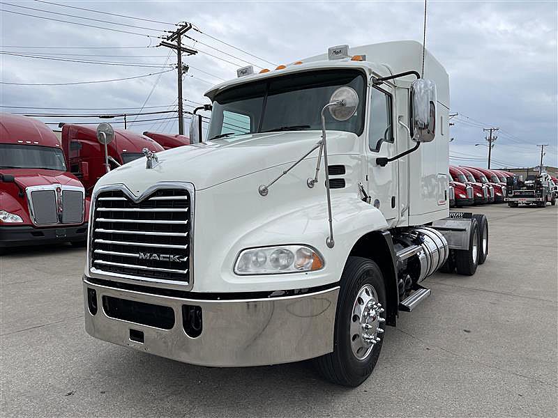 2017 Mack CXU613 (For Sale) | 70" Sleeper | #246945