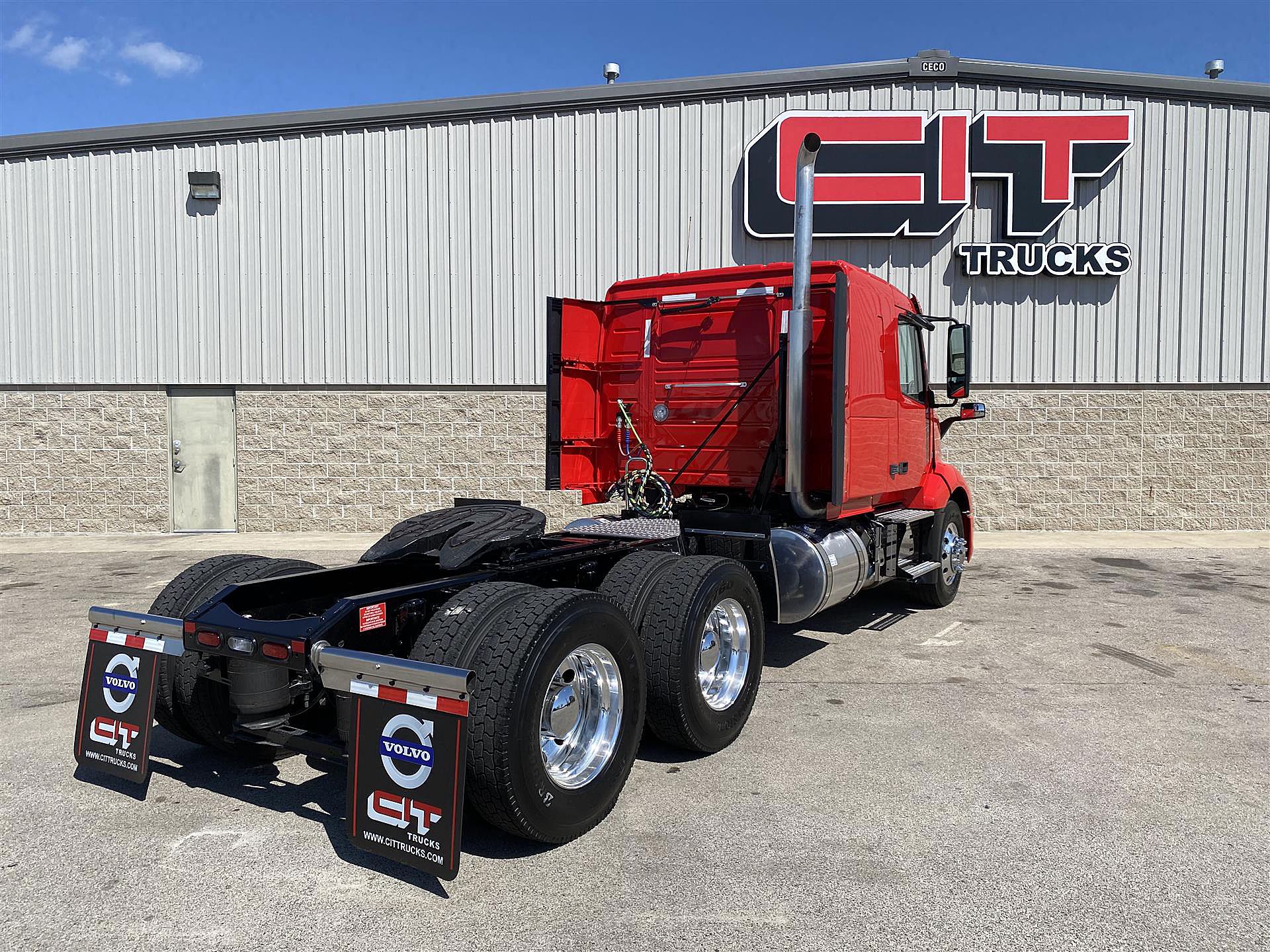 2022 Volvo VNL 400 For Sale | 42" Sleeper | #HV100428