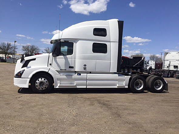 2017 Volvo VNL 780 (For Sale) | Sleeper Truck | #DU2435