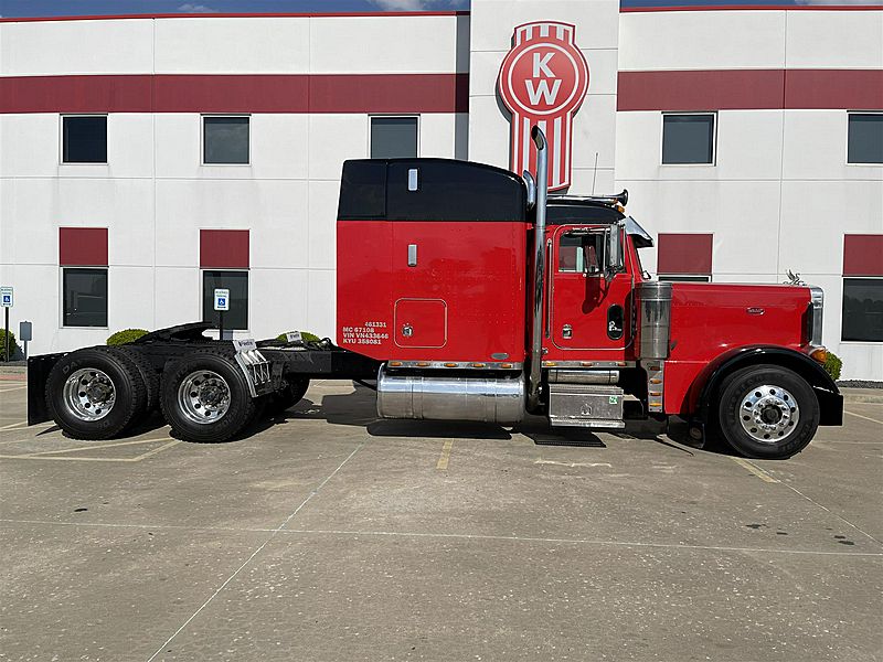 1997 Peterbilt 379 For Sale | 70" Sleeper | #UT101455