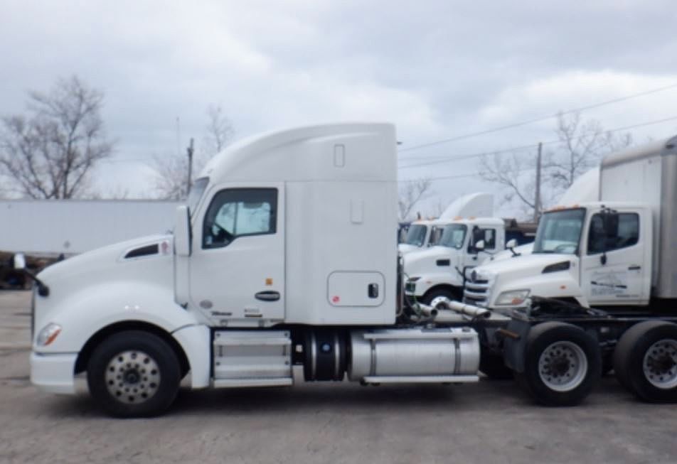 2015 Kenworth T680 For Sale | 50" Sleeper | #437568