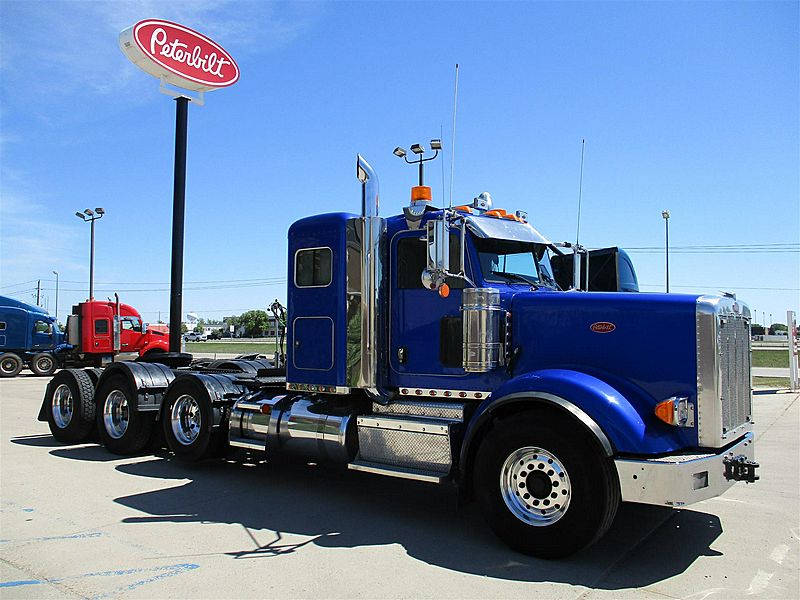 2014 Peterbilt 367 For Sale | 44" Sleeper | #40N246576