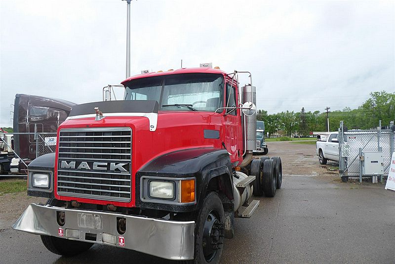 1999 Mack Pinnacle CH613 (For Sale) | Day Cab | #9670