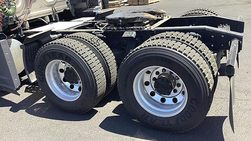 2020 Freightliner P4 CASCADIA (For Sale) | 72" Sleeper | #50361