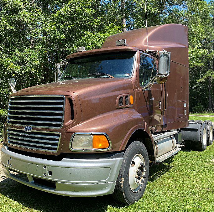1998 Ford LS9000 For Sale | 60" Sleeper | #JMA25797