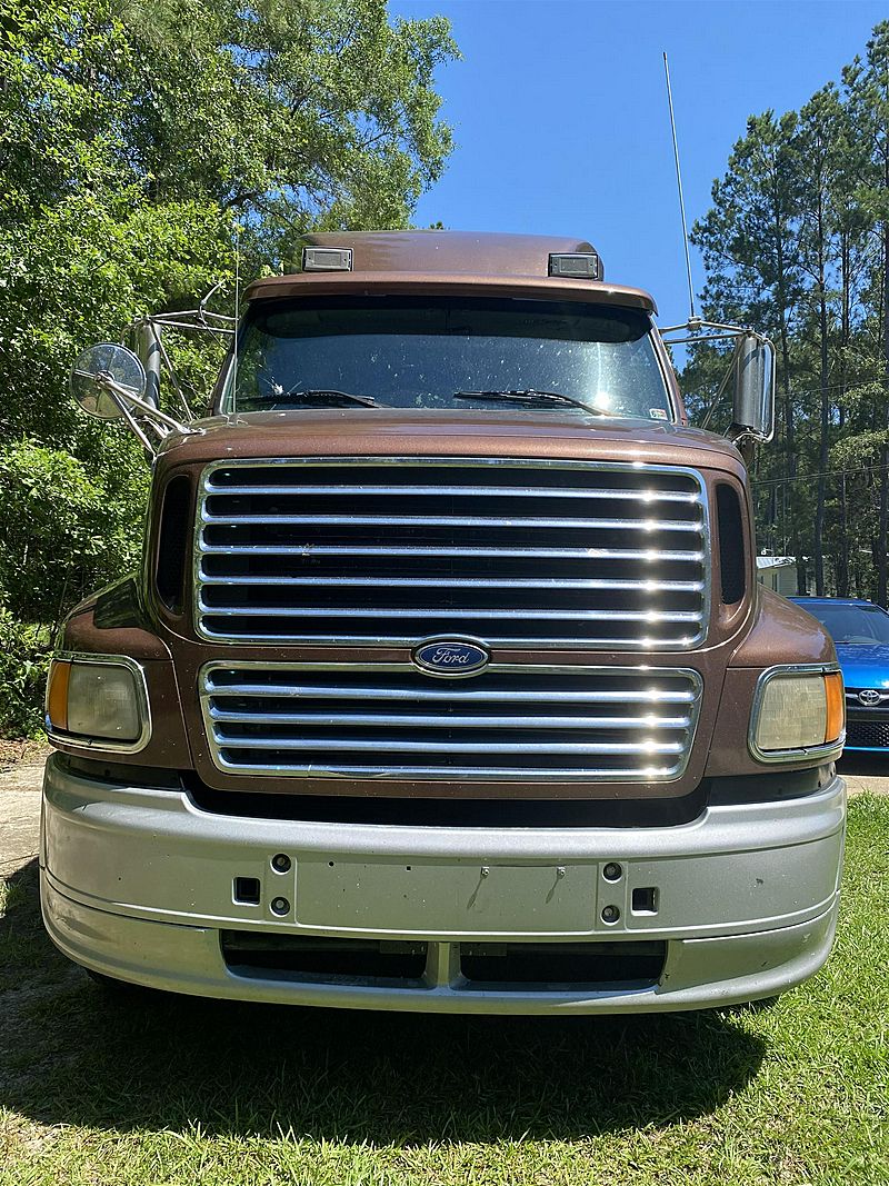 1998 Ford LS9000 For Sale | 60" Sleeper | #JMA25797