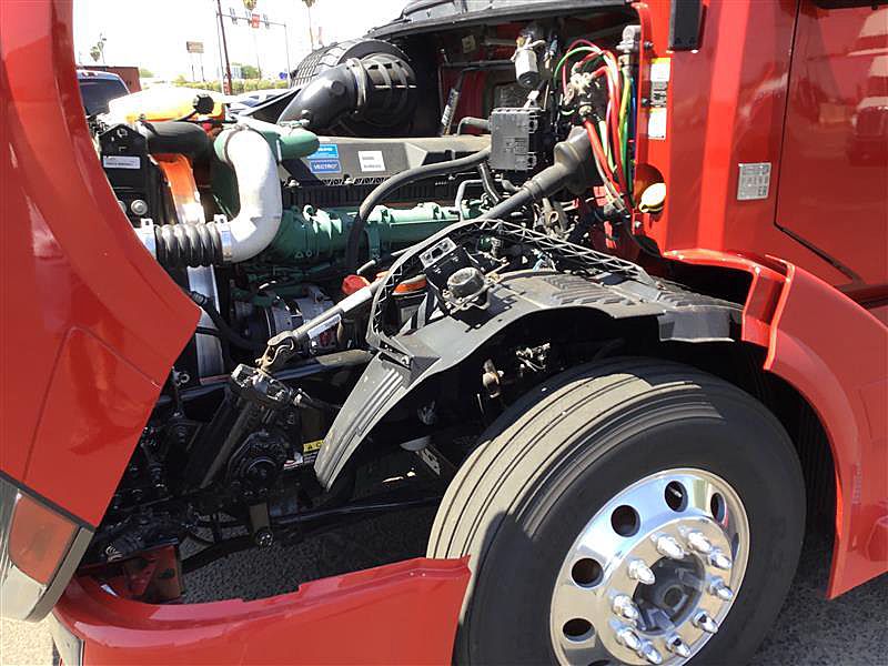 2015 Volvo VNL 630 (For Sale) | 61" Sleeper | #248872