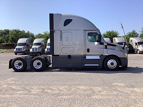 2019 Freightliner P4 CASCADIA For Sale | 72" Sleeper | #68892