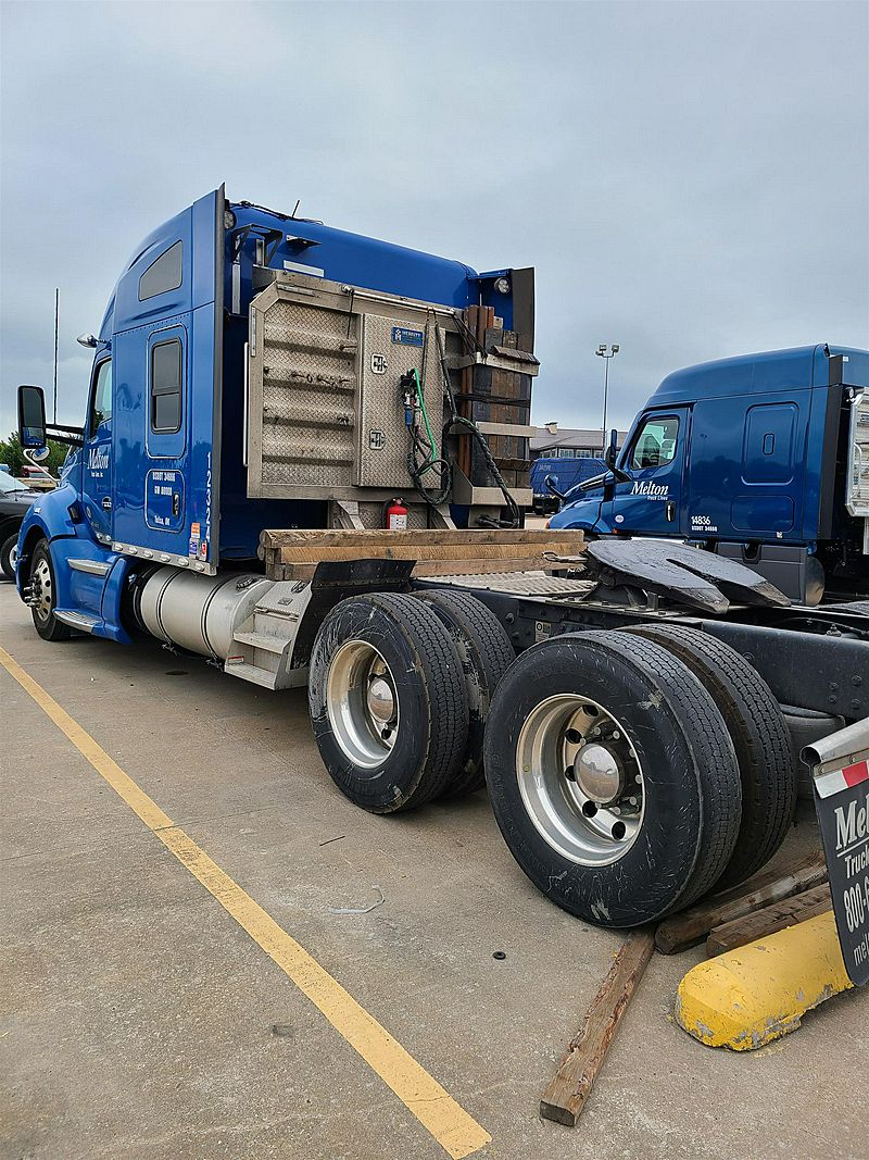 2019 Kenworth Custom T680 For Sale | 76" Sleeper | #12324