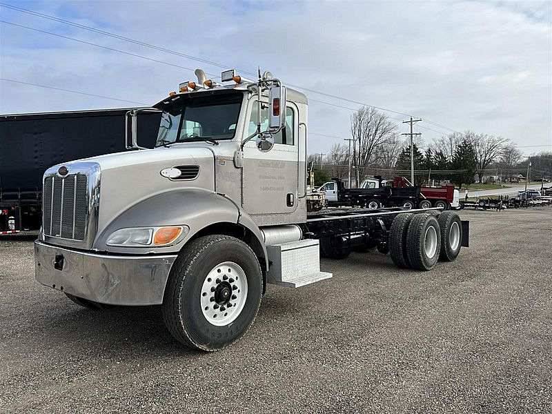 2007 Peterbilt 335 (For Sale) | Cab & Chassis | #8850