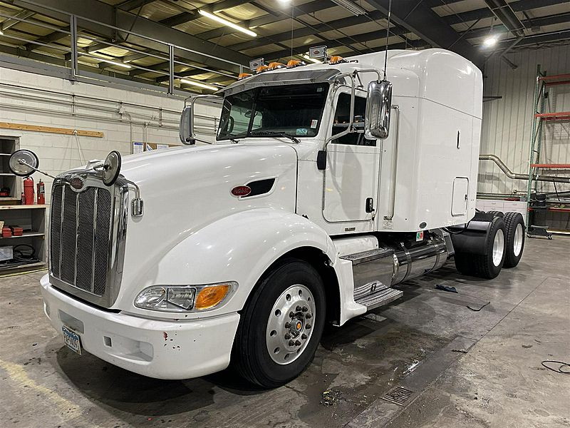 2011 Peterbilt 386 For Sale | 70" Sleeper | #4839W