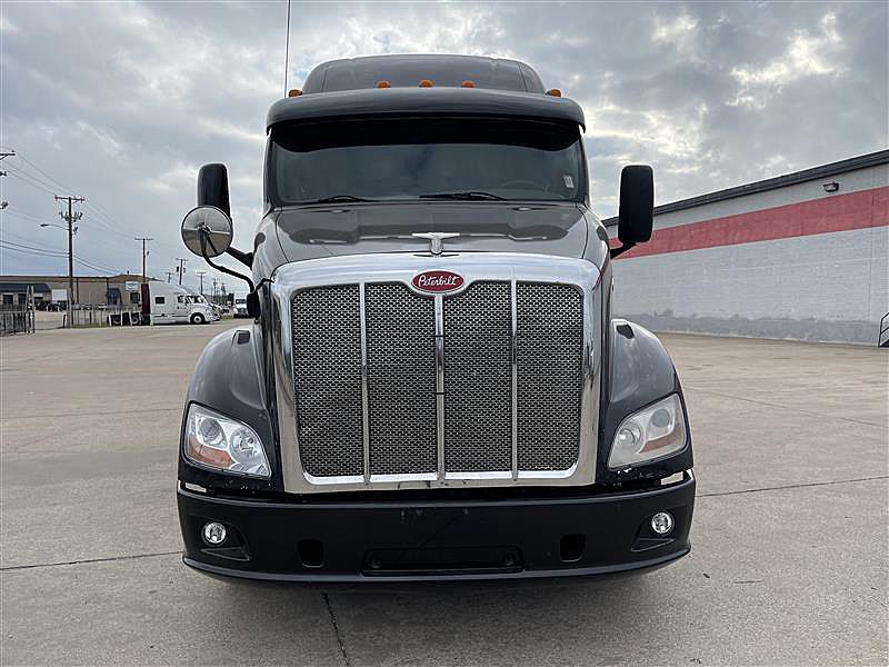 2013 Peterbilt 587 For Sale | 74" Sleeper | #251233