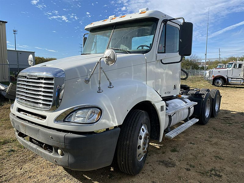 2007 Freightliner Columbia CL120 (For Sale) | Day Cab | #4850W