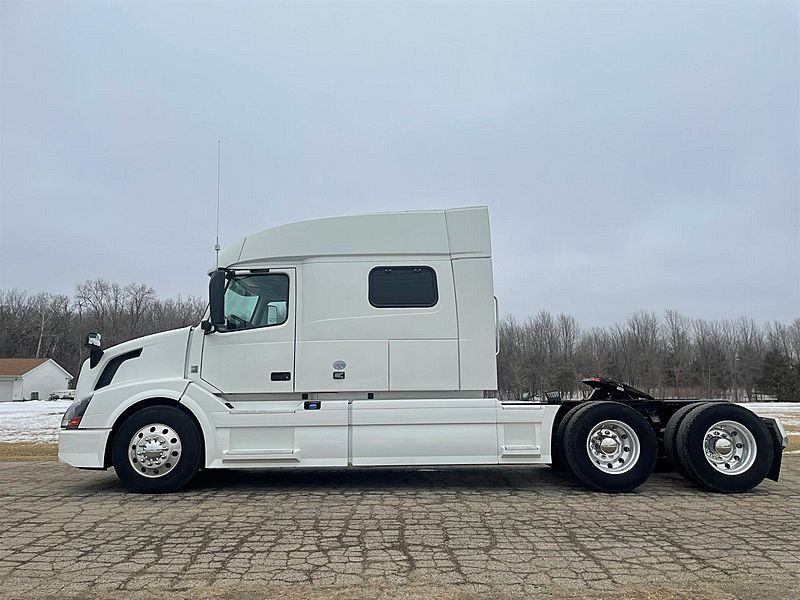 2018 Volvo VNL 730 For Sale | 70" Sleeper | #89353