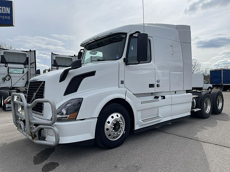 2015 Volvo VNL 630 For Sale | MID ROOF Sleeper | #89601