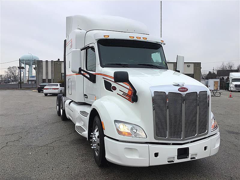 2017 Peterbilt 579 (For Sale) | 72" Sleeper | #251921