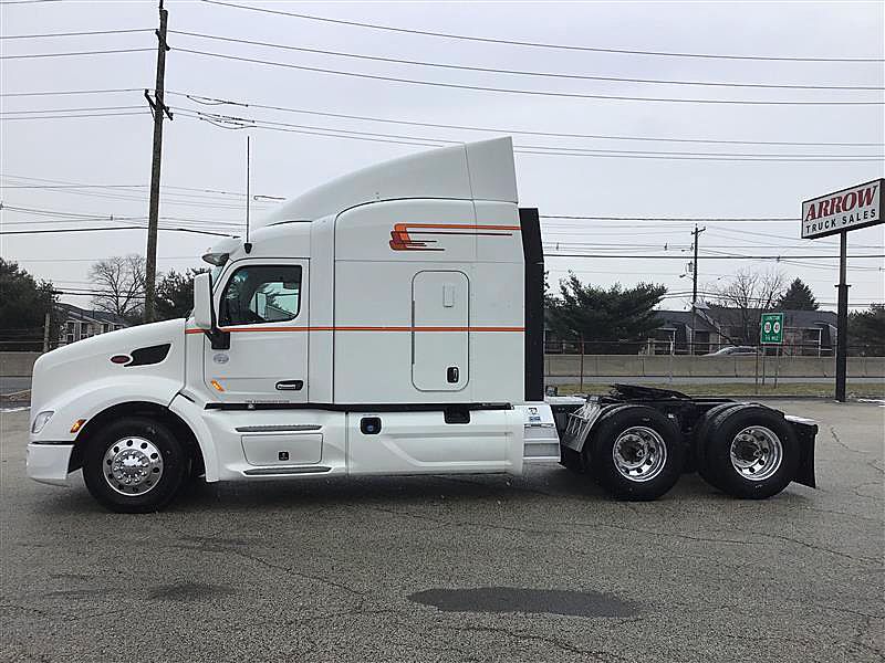 2017 Peterbilt 579 (For Sale) | 72" Sleeper | #251921