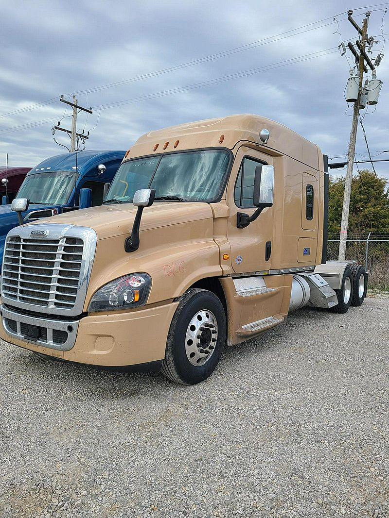 2019 Freightliner Custom Cascadia For Sale | 72" Sleeper | #12106