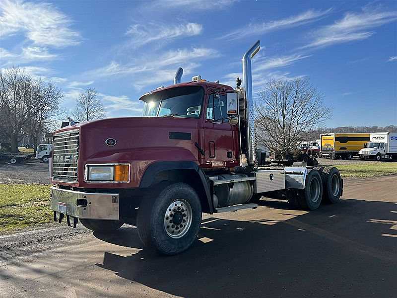2001 Mack CL733 (For Sale) | Day Cab | #8997