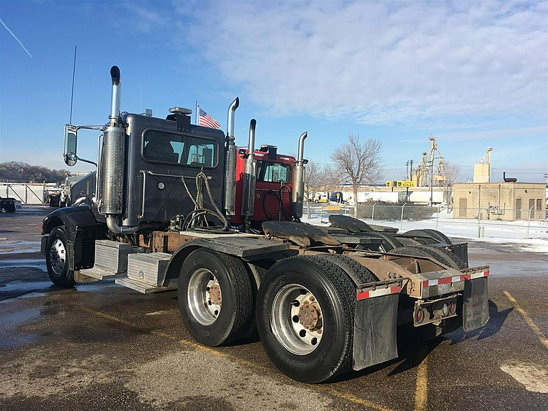 2006 Peterbilt 385 For Sale | Day Cab | #30X883354