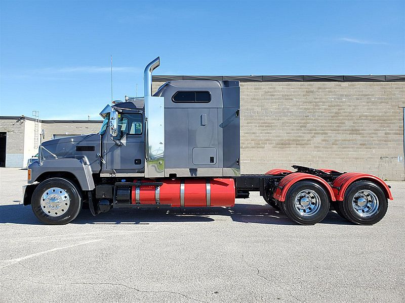 2018 Mack Pinnacle CHU613 Rawhide Edition (For Sale) | 70" Sleeper ...