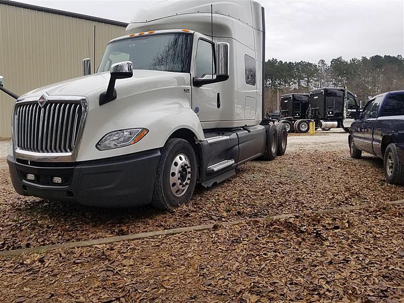 2018 International LT (For Sale) | 73" Sleeper | #252738