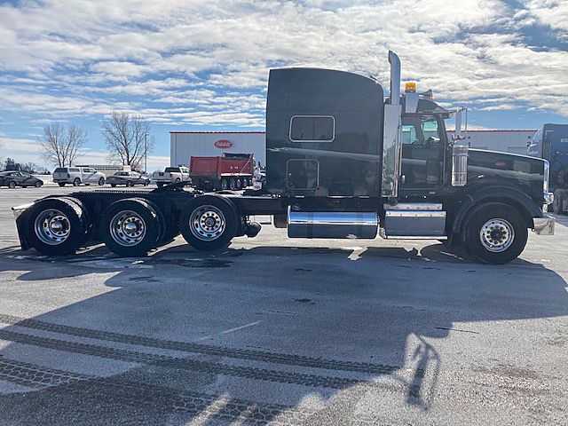 2017 Peterbilt 367 (For Sale) | 78" Sleeper | #50N422664