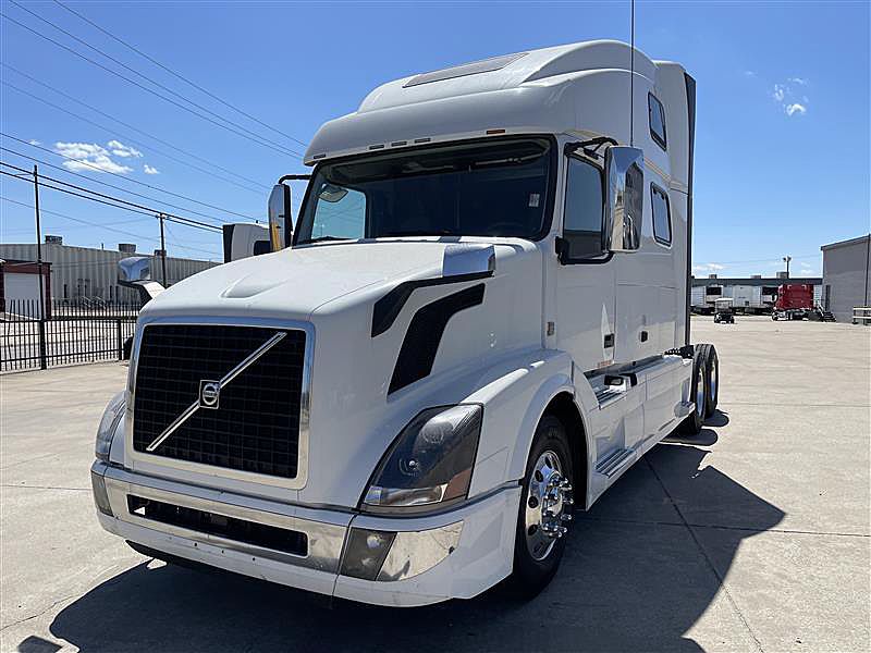 2016 Volvo VNL 780 For Sale | 77" Sleeper | #252851