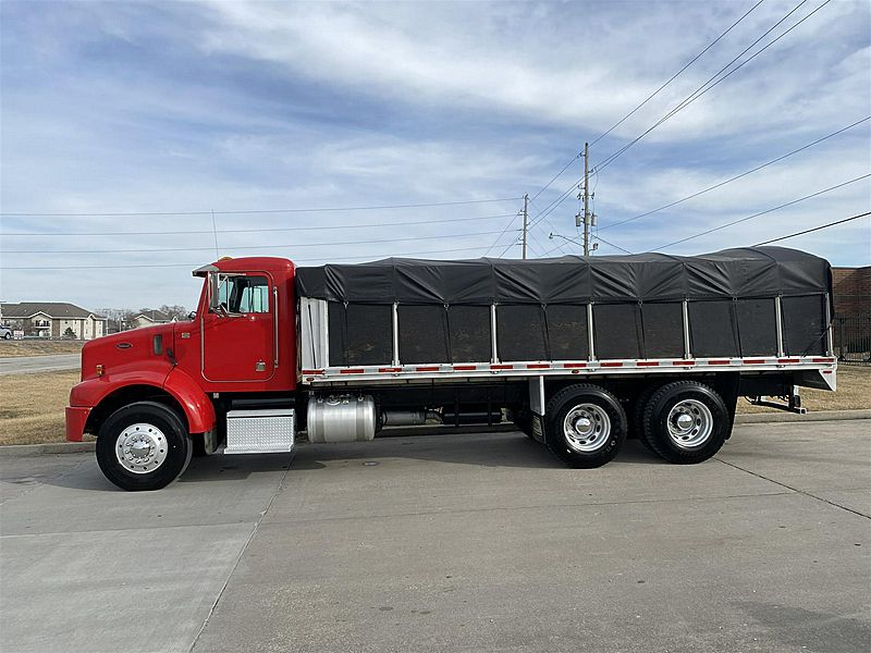 2004 Peterbilt 330 For Sale | Day Cab | #4M836236