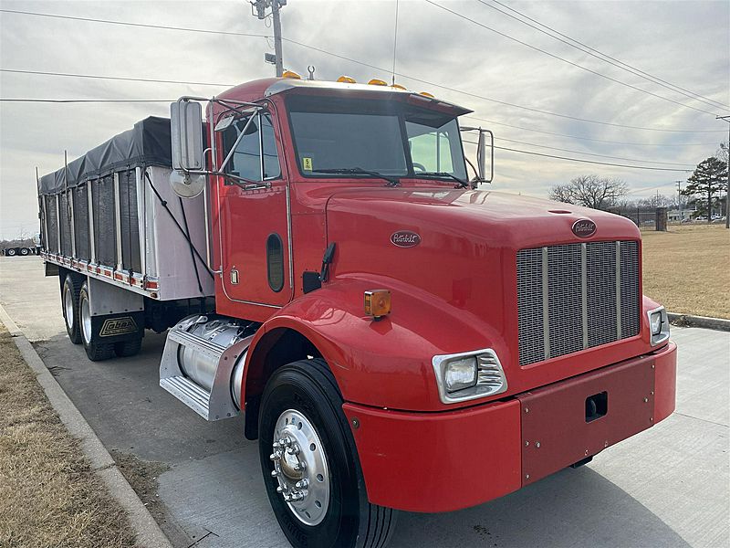 2004 Peterbilt 330 For Sale | Day Cab | #4M836236