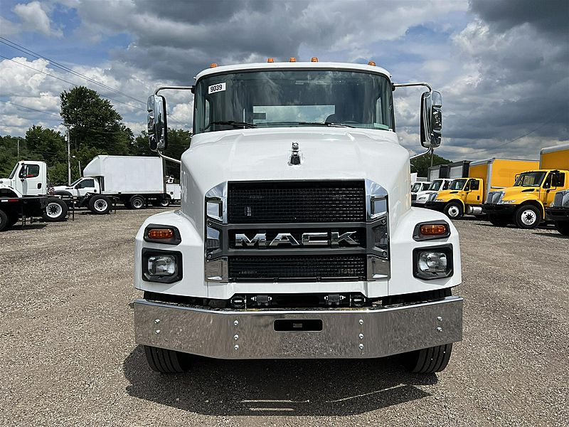 2023 Mack MD642 (For Sale) | Rollback | Non CDL | #9039