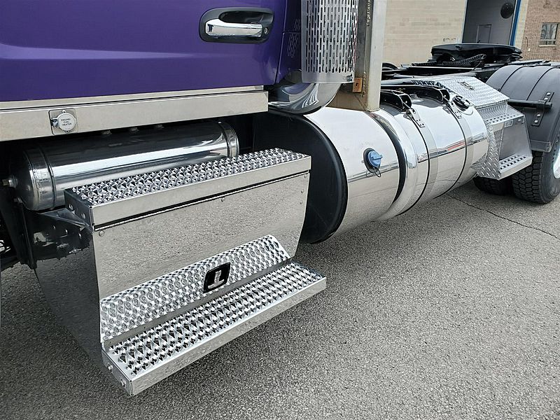 2020 Peterbilt 567 Tri Drive For Sale | Day Cab | #3204439